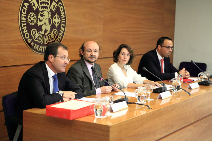 Premio Mejor TFG ICADE 2013 | Portal del Auditor